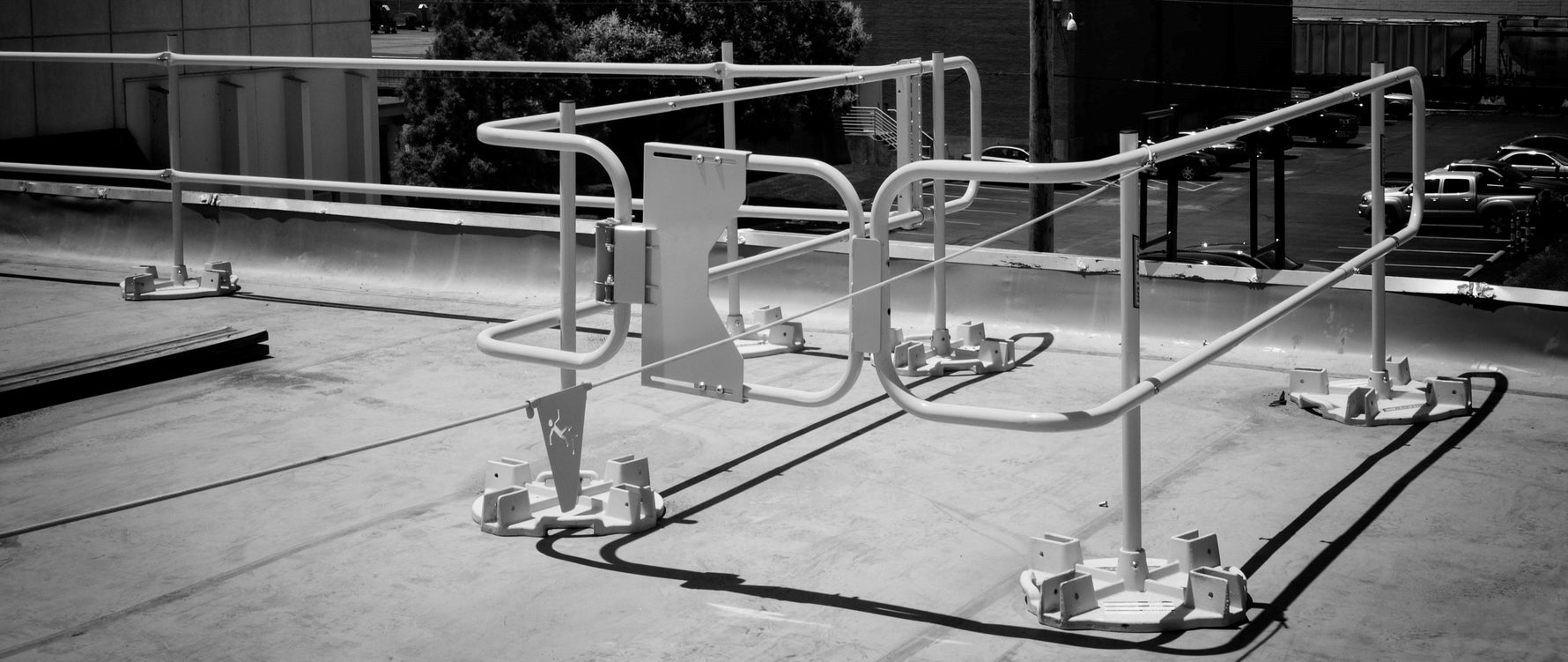 Ladder Access Guardrail – Leading Edge Safety